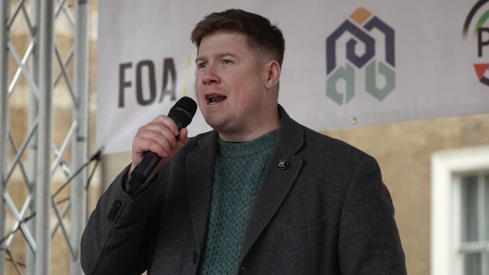 Unions end dispute with Royal Fleet Auxiliary to protect UK Mideast ...