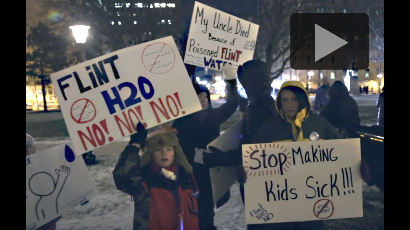 Video: Workers and youth protest Flint water poisoning at Michigan ...