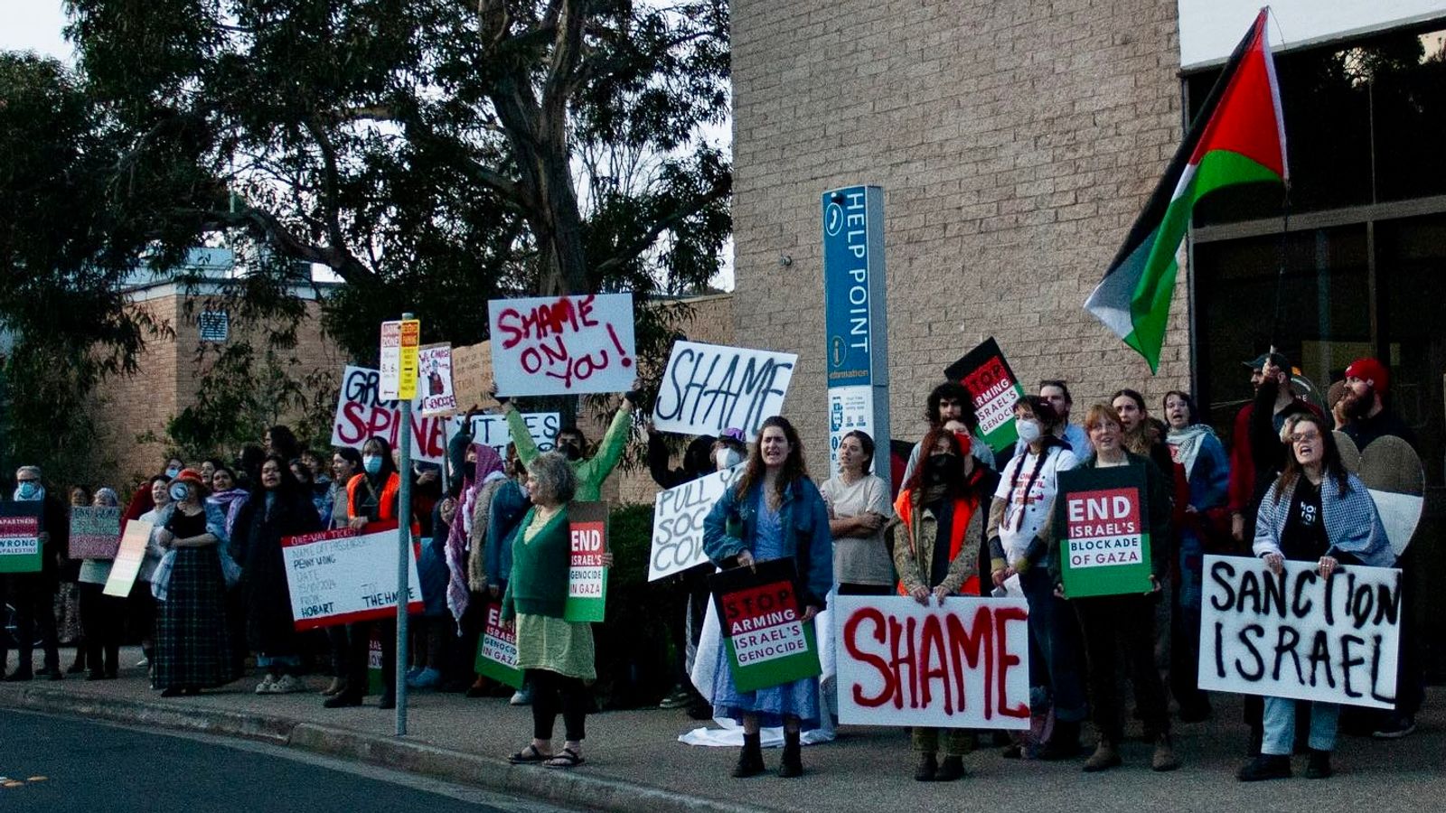 Australian students denounce Labor foreign minister for complicity in ...