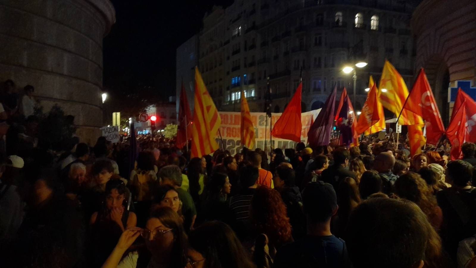 Mass protests erupt in Spain over official inaction on deadly Valencia ...