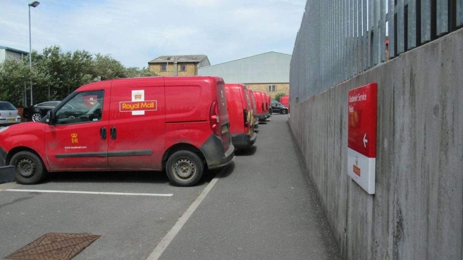 Postal workers in Scotland and London vote for action as CWU-Royal Mail ...