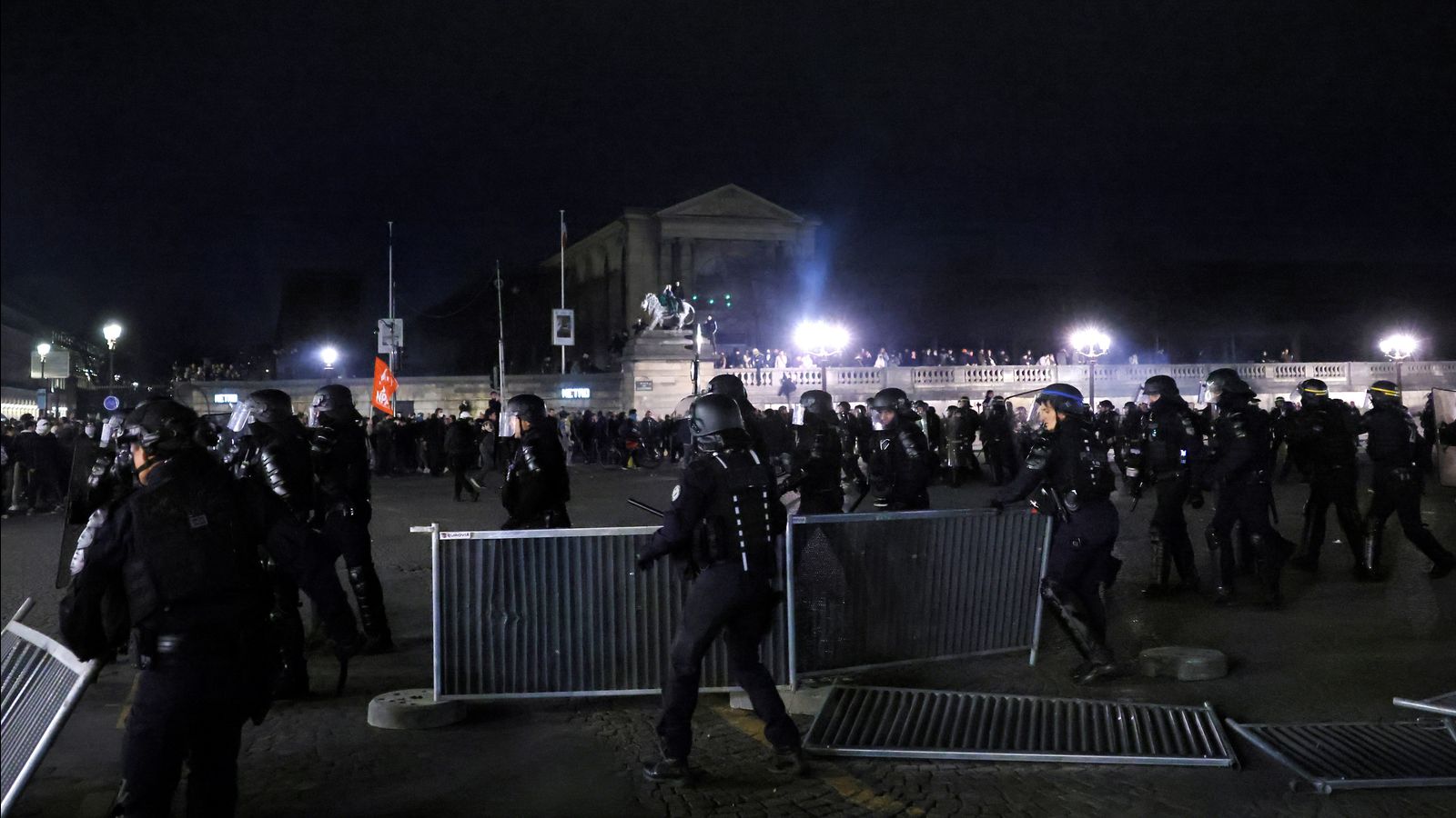 The class struggle against Macron and the lessons of the Paris Commune ...