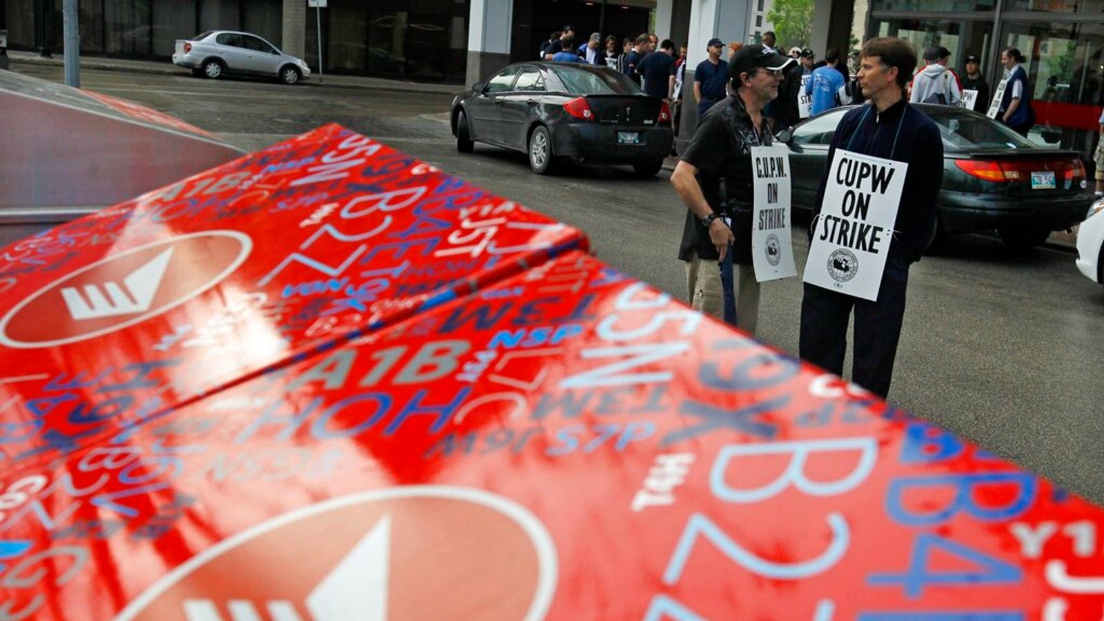 Pourquoi le STTP a-t-il refusé de déclencher une grève à Postes Canada ...