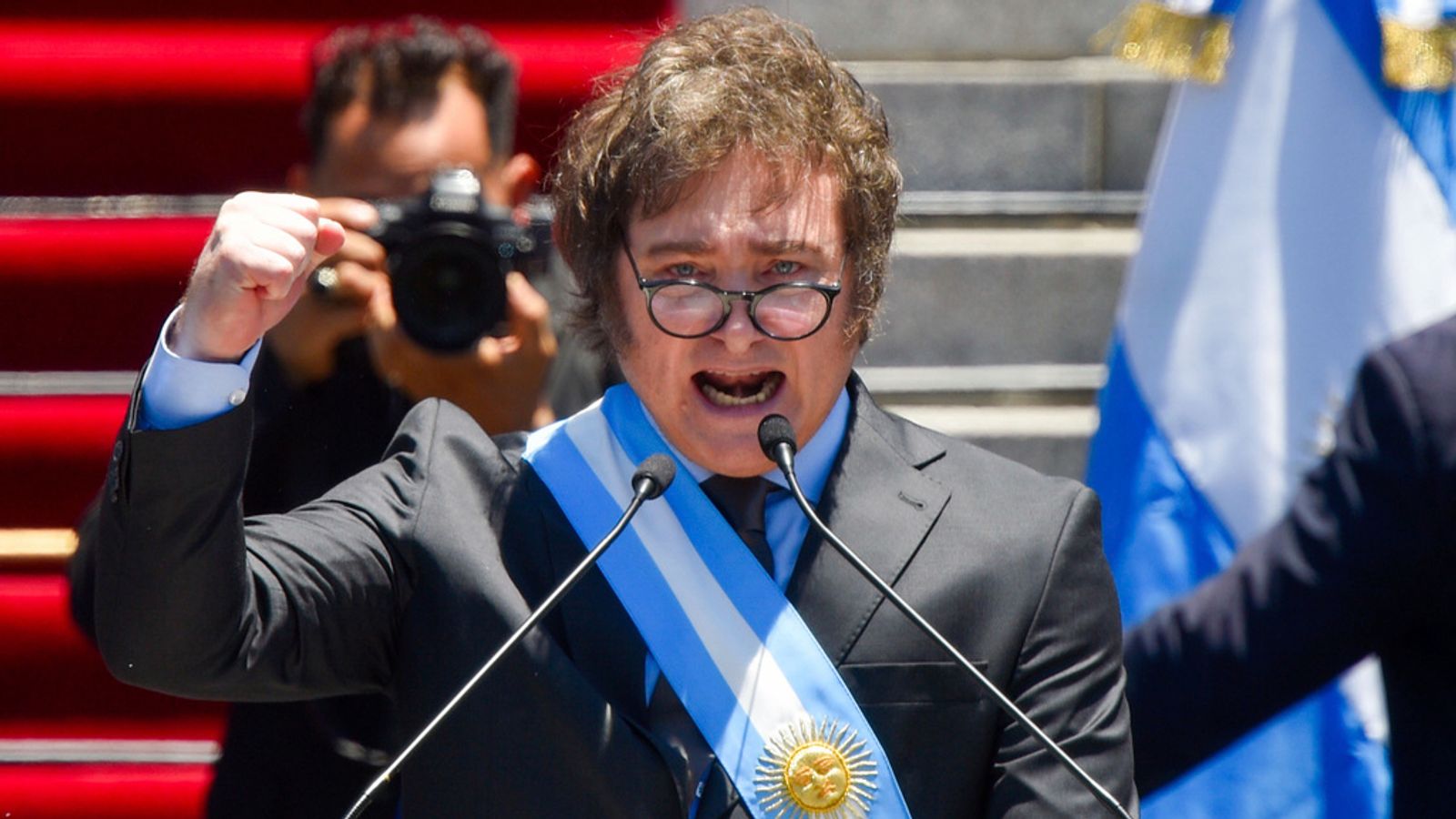 Mass protests and strikes erupt in Argentina against Milei’s steps ...