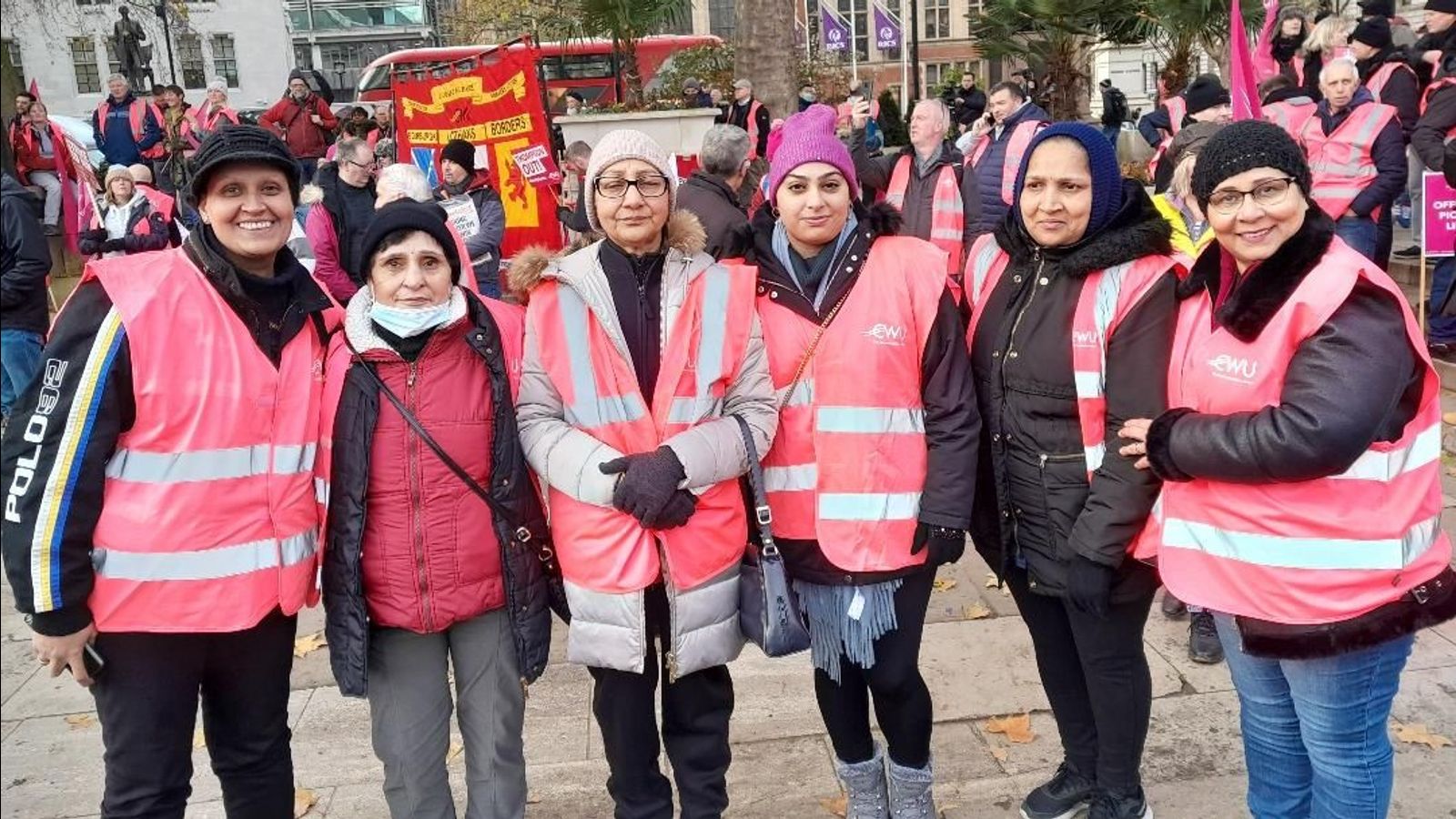 UK postal workers speak on fight against Royal Mail and wider strike ...