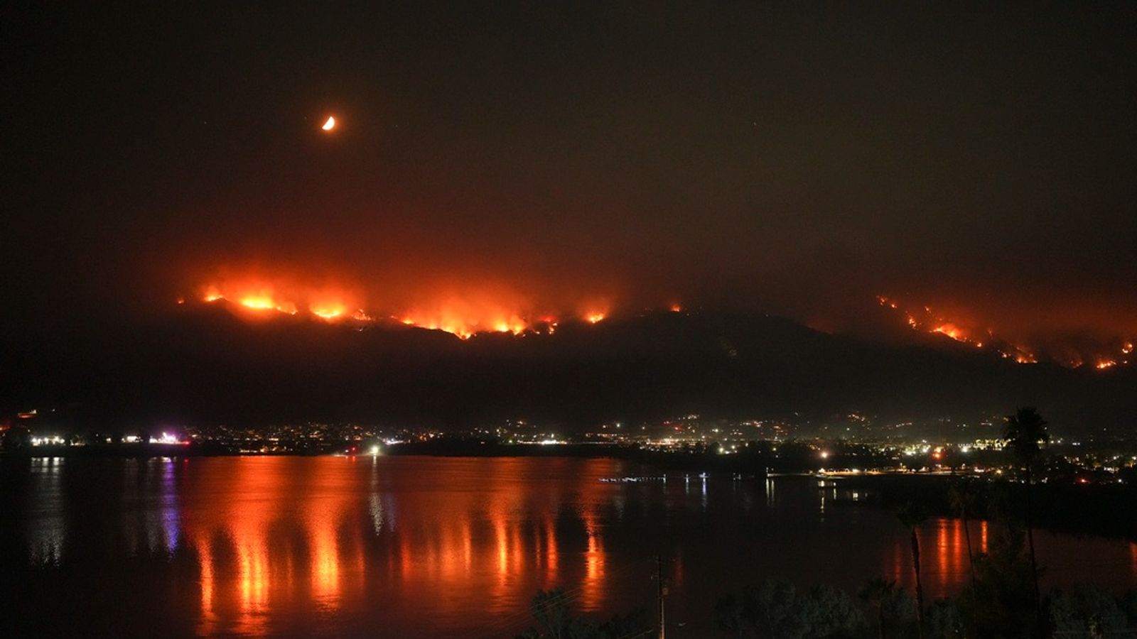 Mountain Fire rages through Southern California causing massive ...
