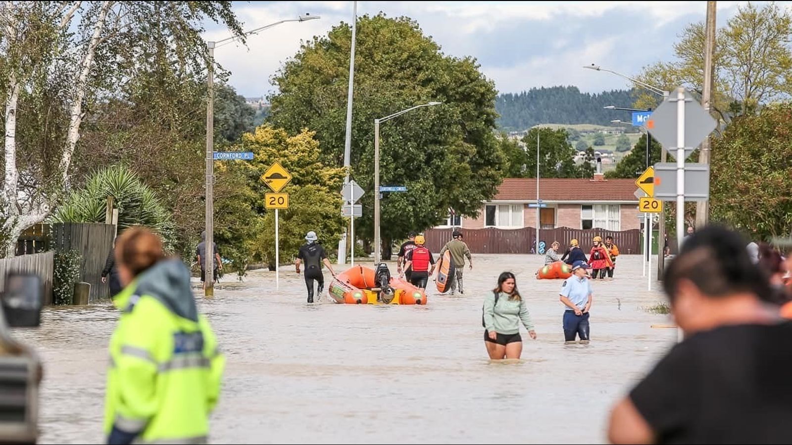 Thousands of people lose everything in New Zealand floods - World ...