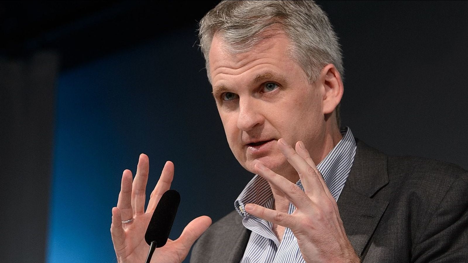 El historiador de Yale, Timothy Snyder promueve el racismo antirruso ...