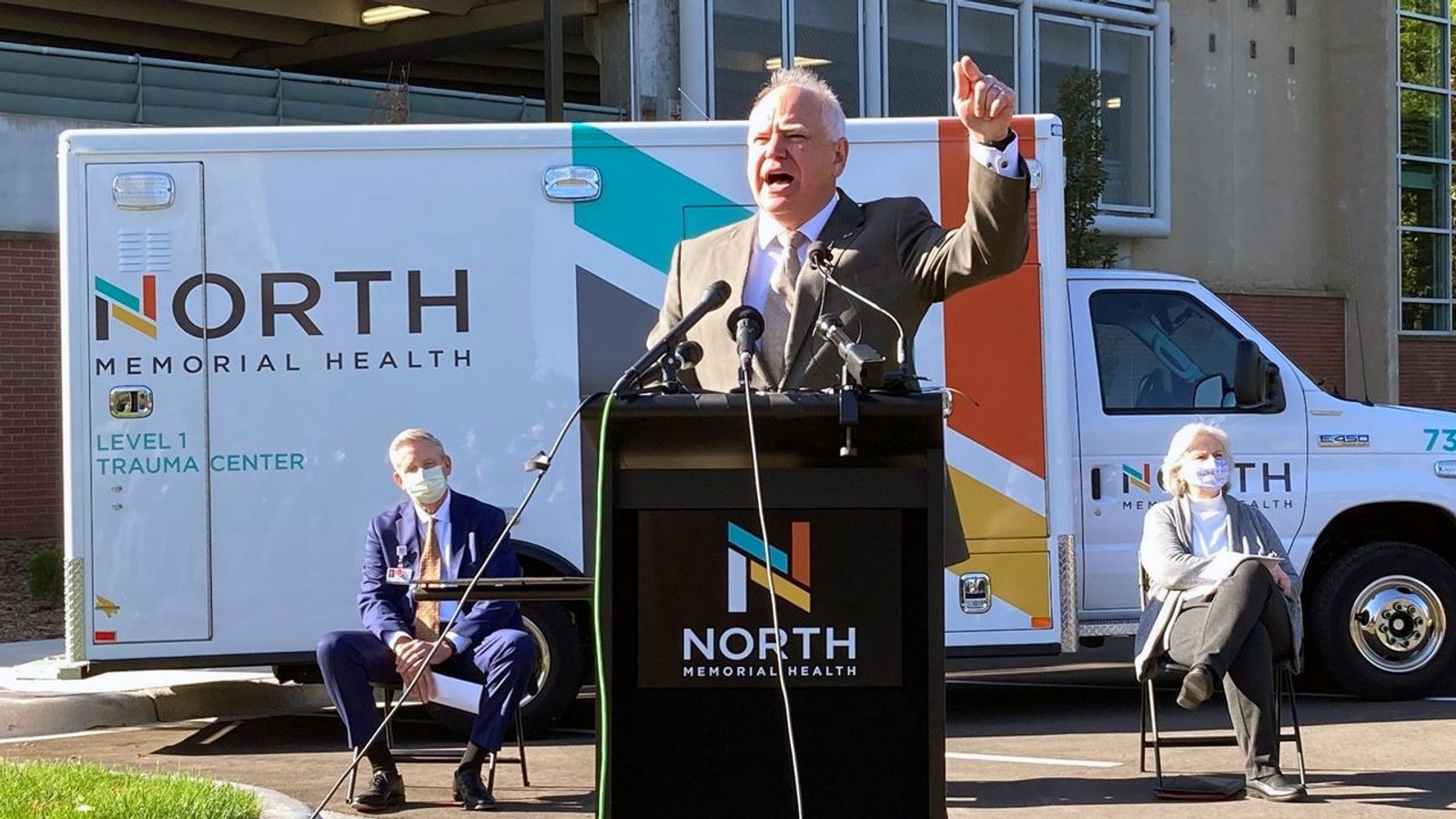 Kamala Harris elige a un gobernador derechista como compañero de ...