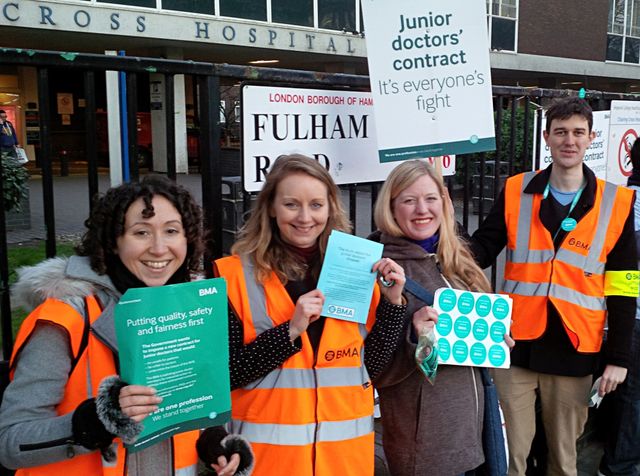 British junior doctors speak from the picket lines – NHS FightBack