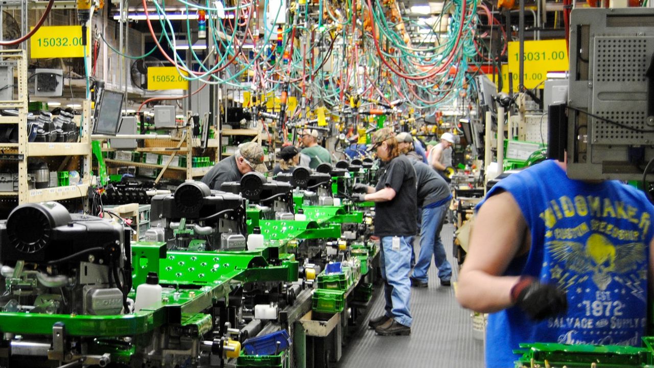 Over 10,000 Deere workers launch first strike in 35 years - World ...