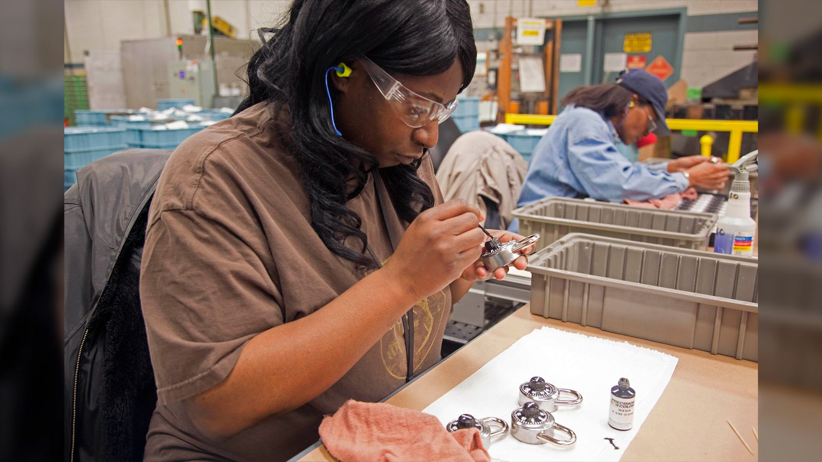 Closure of Milwaukee Master Lock plant exposes dead end of UAW’s ...