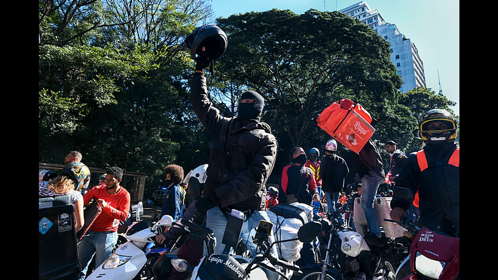 Brazilian workers stage strikes and protests against COVID-19 pandemic ...