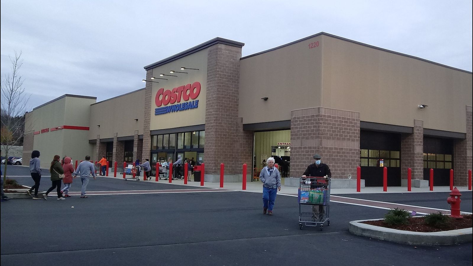 18,000 Teamsters prepare to strike at Costco across 5 states - World ...