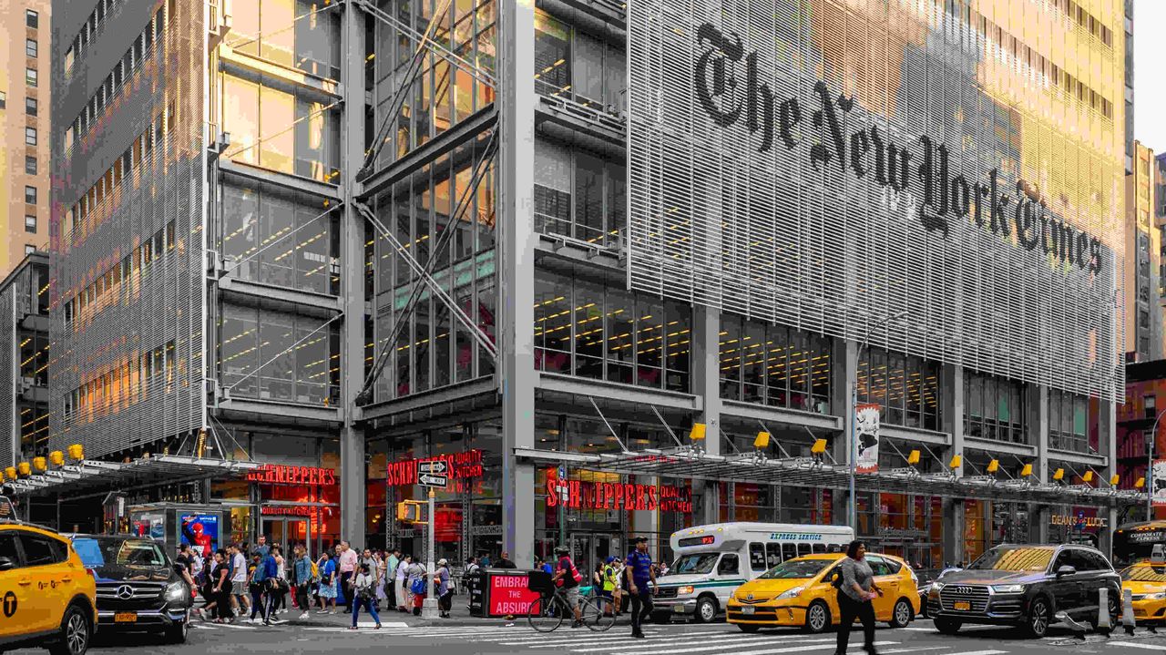 El editor del New York Times Magazine, Jake Silverstein, intenta ...