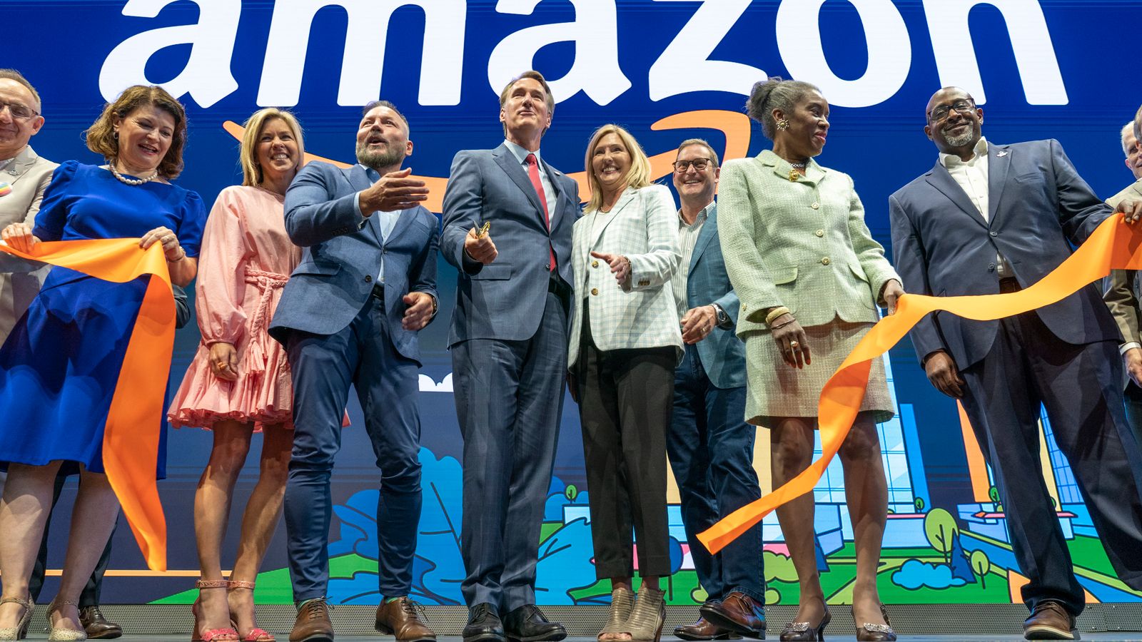 Amazon and political officials celebrate grand opening of HQ2 in ...