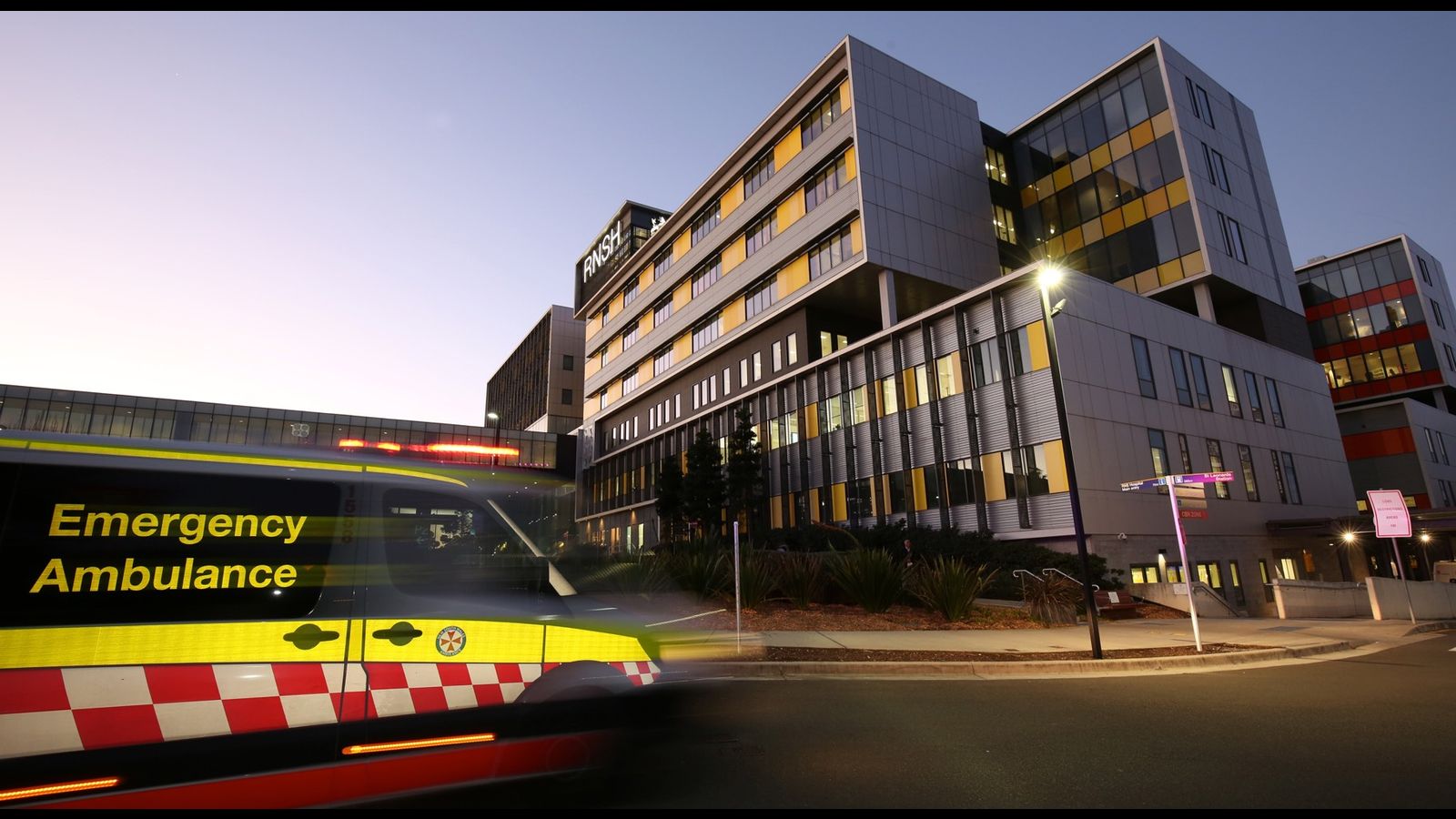 Australian ICU nurses warn Sydney hospitals overwhelmed by COVID surge ...