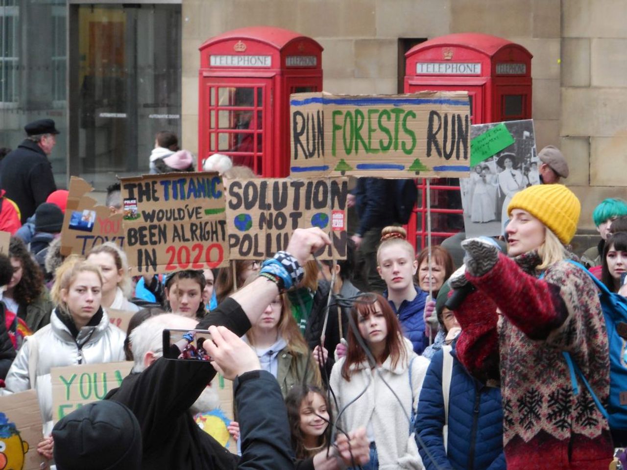 Student climate change protests across the UK - World Socialist Web Site
