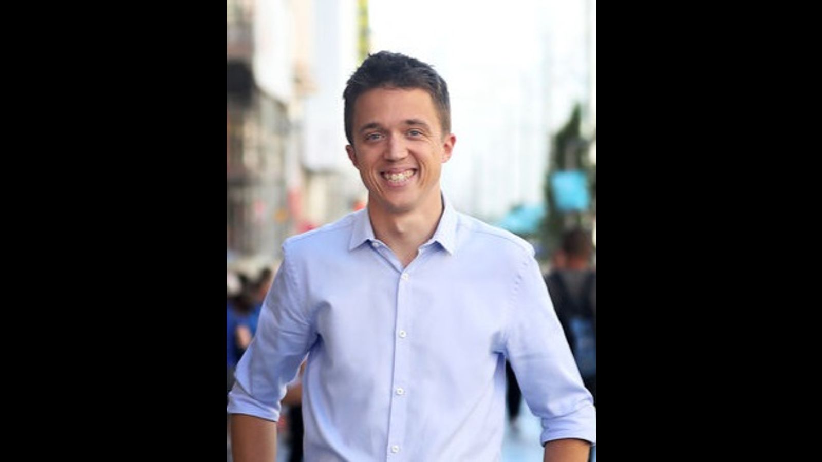 El dirigente de Sumar, Iñigo Errejón, dimite en medio de una caza de ...