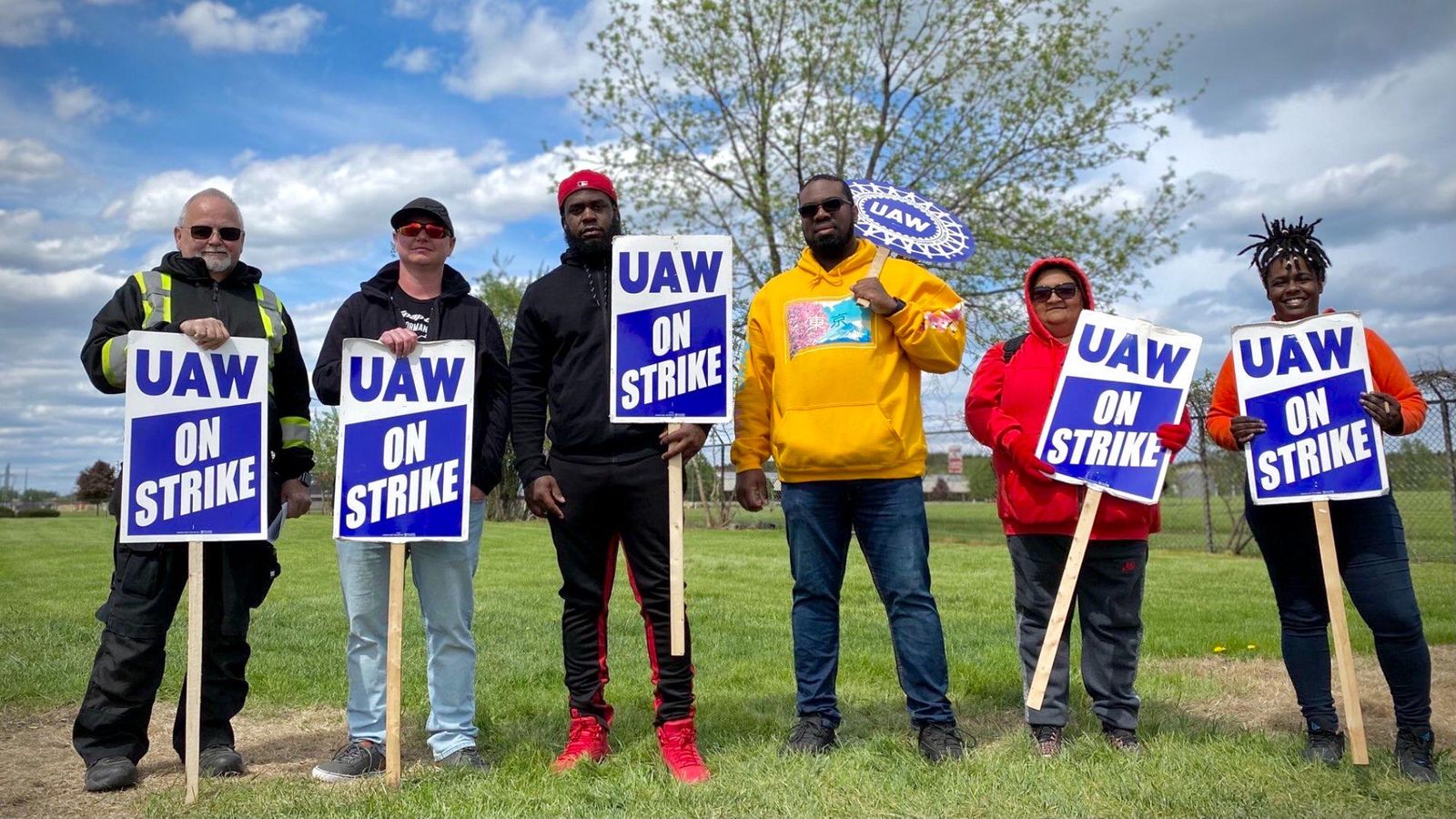 Striking Wisconsin CNH workers speak from the picket line: “What I make ...