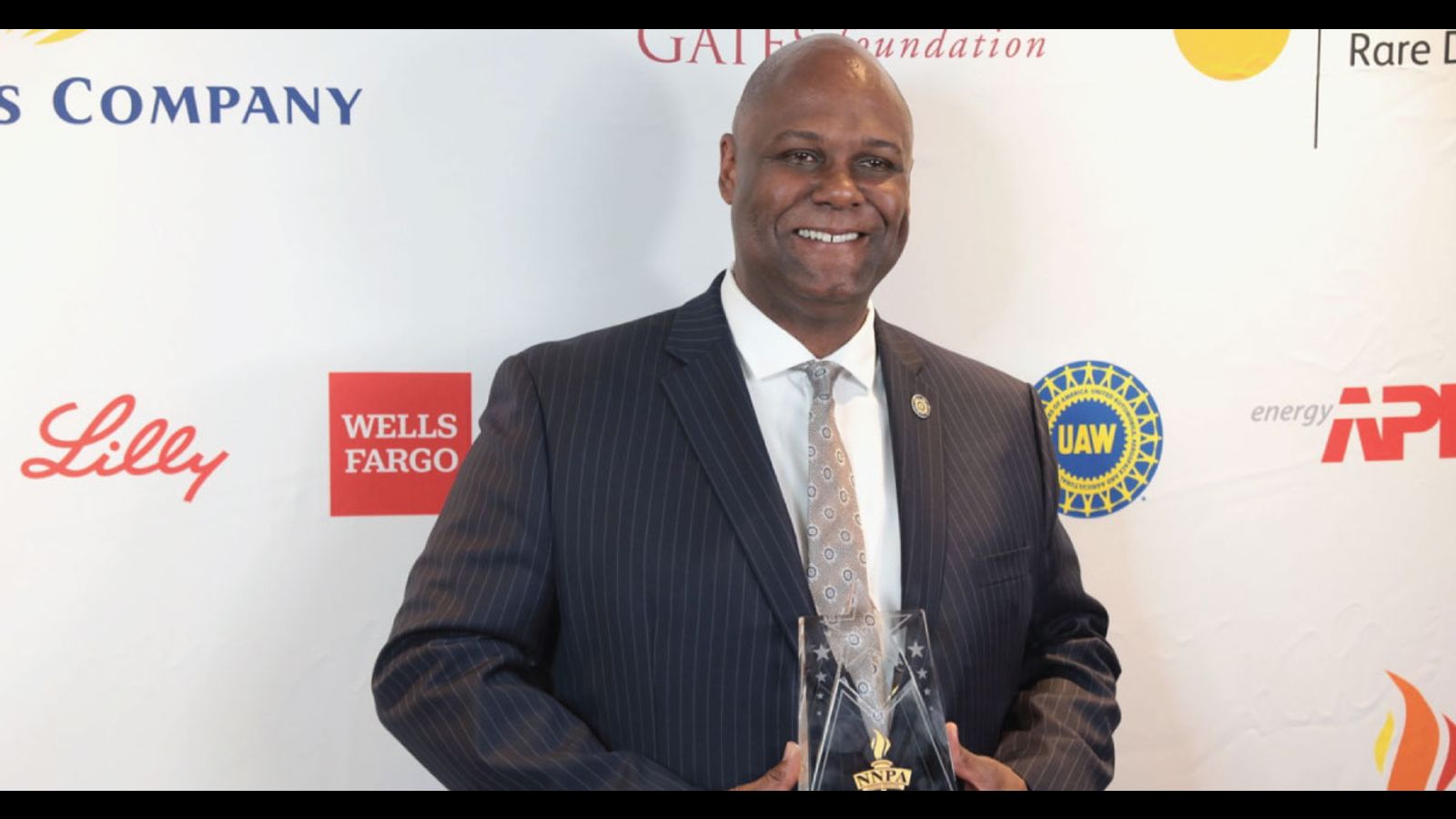 UAW President Ray Curry sits on board of directors of Mercedes-Benz ...