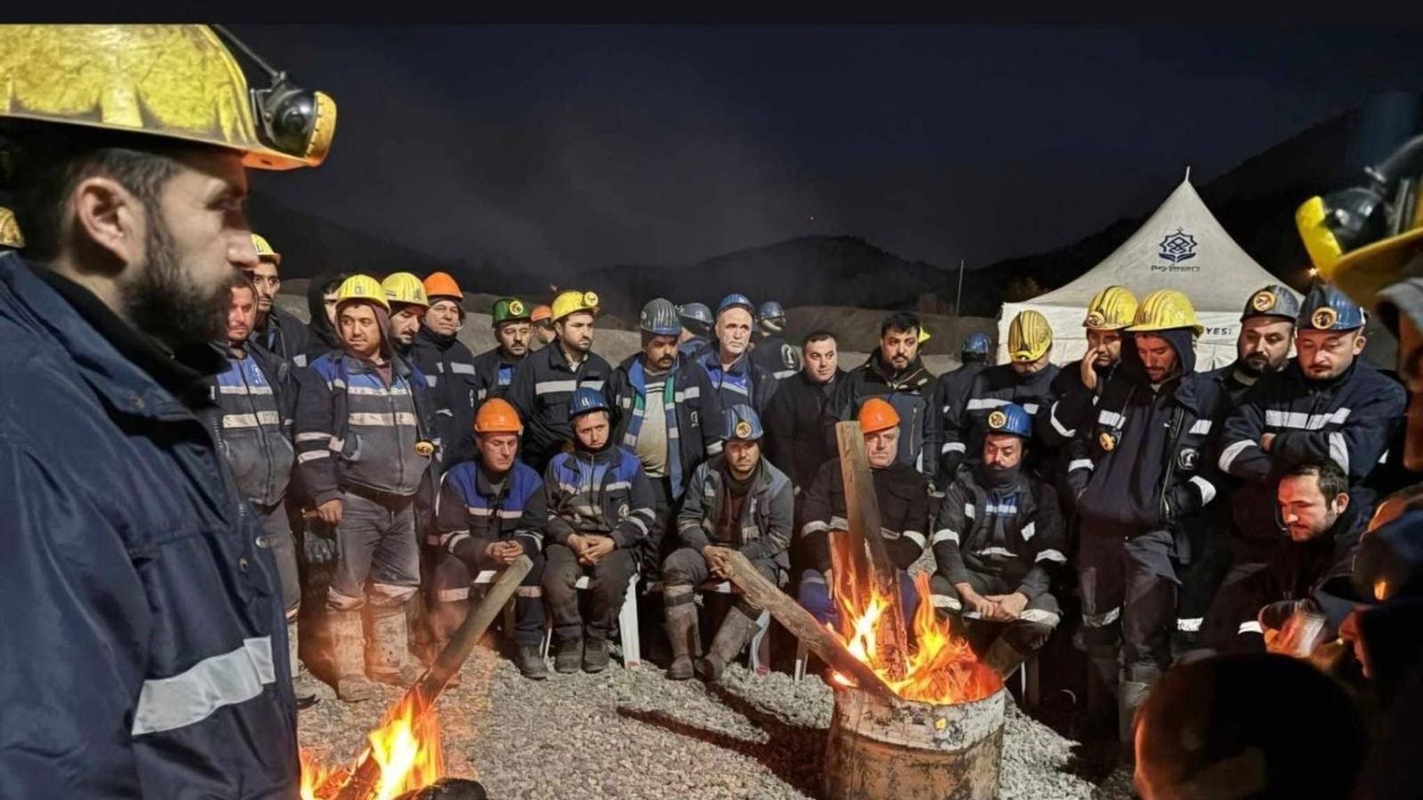 Turkish workers occupy mine against privatisation as wildcat strikes ...