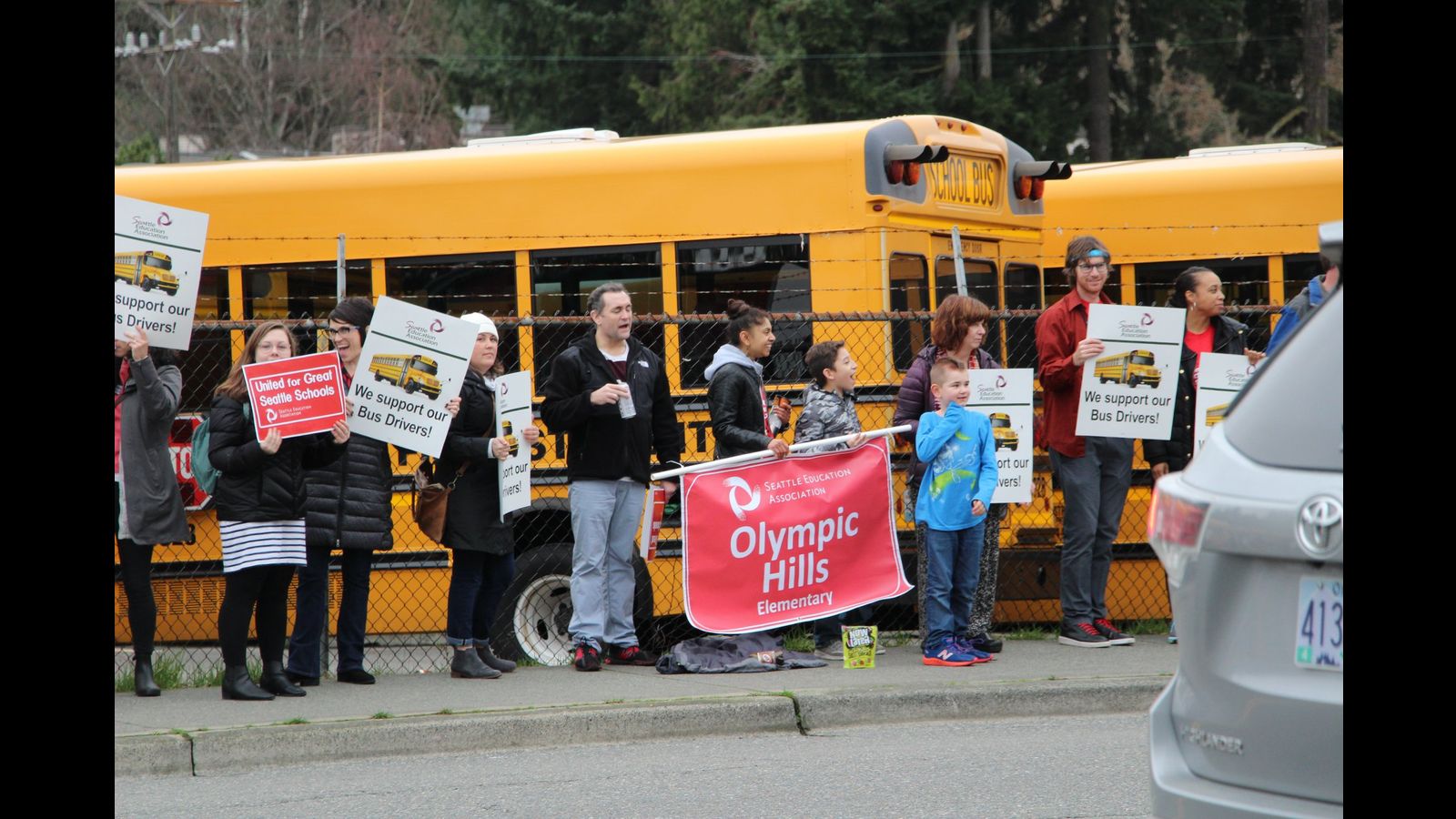 Seattle, Washington school bus drivers enter second week of strike ...