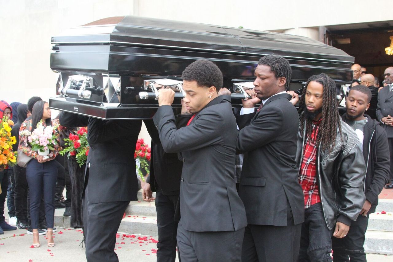 Muerte de Jacoby Hennings remarca la colusión entre el sindicato UAW y ...