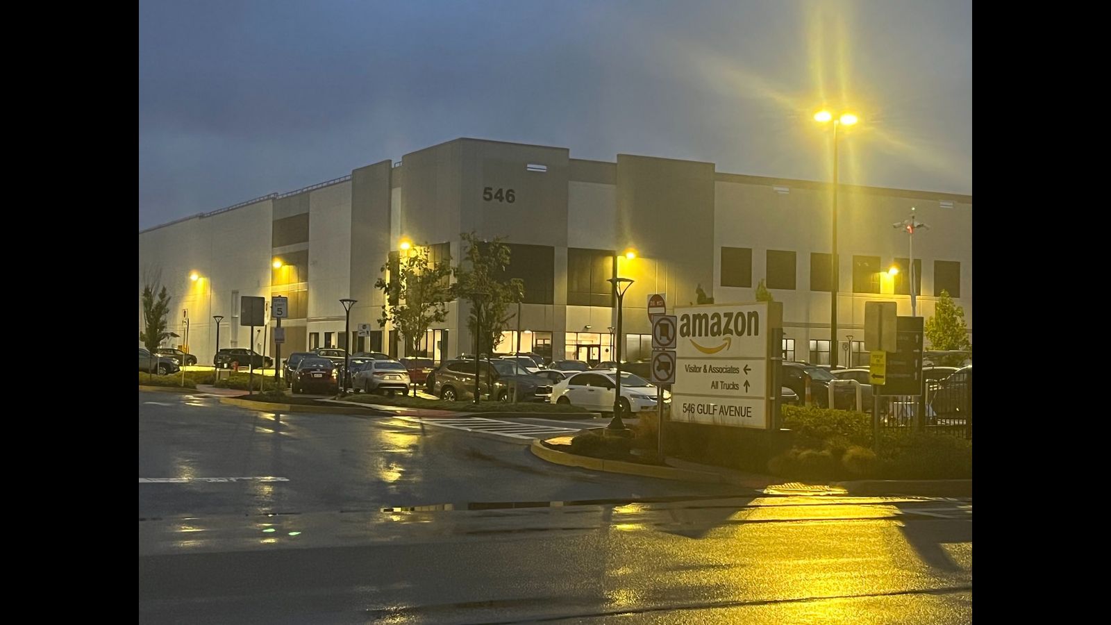 Ten Amazon workers injured in violent workplace incident at JKF8 ...