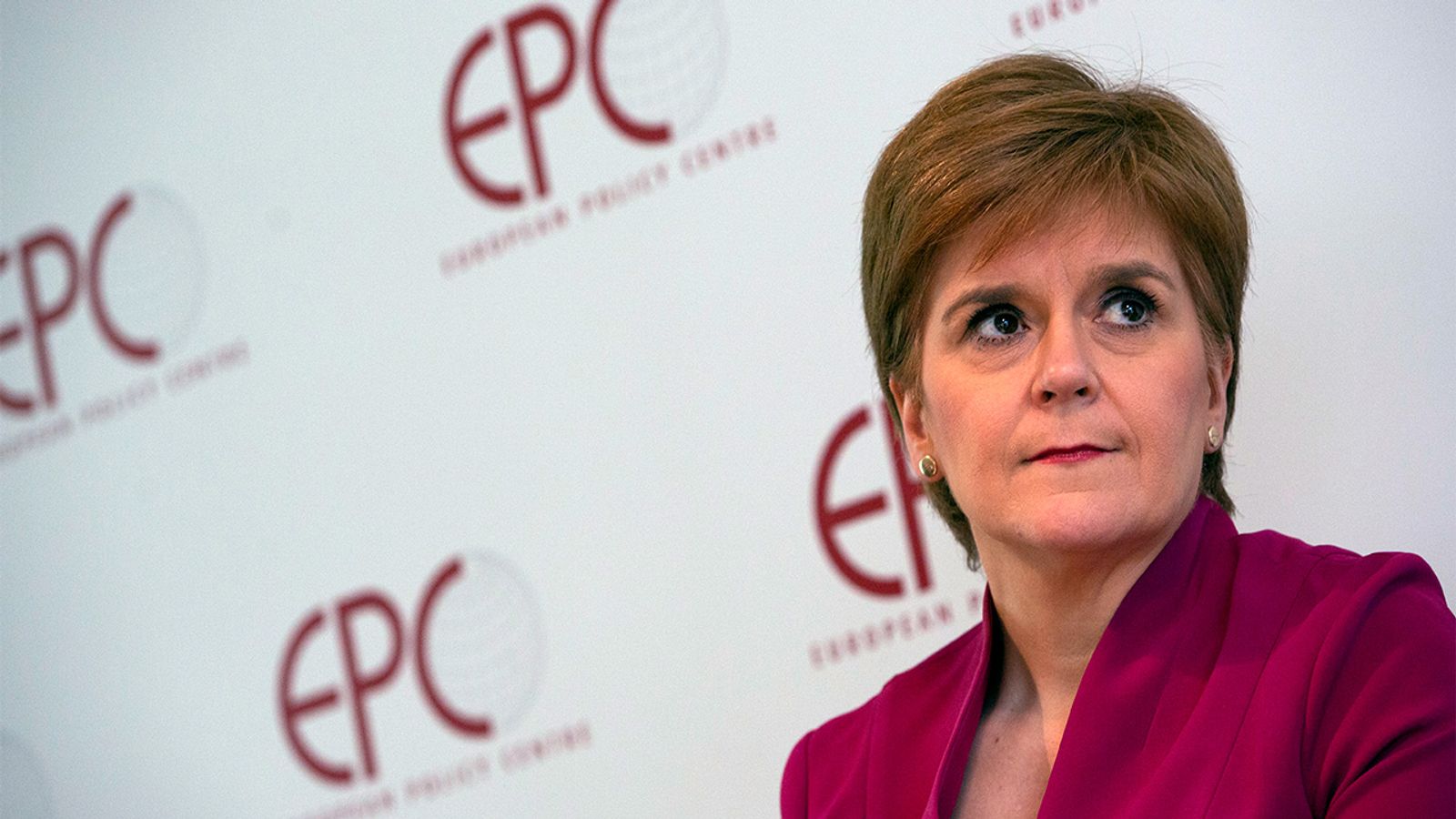 Scottish government prepares to reopen schools as new COVID-19 spikes ...