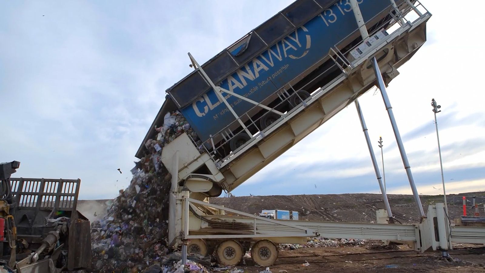 Australia: Worker dies at Cleanaway’s Ravenhall waste facility - World ...