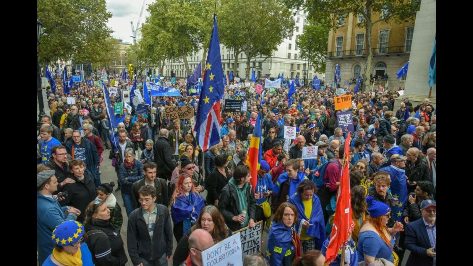 Pro-European Union demonstration mobilises hundreds of thousands in ...