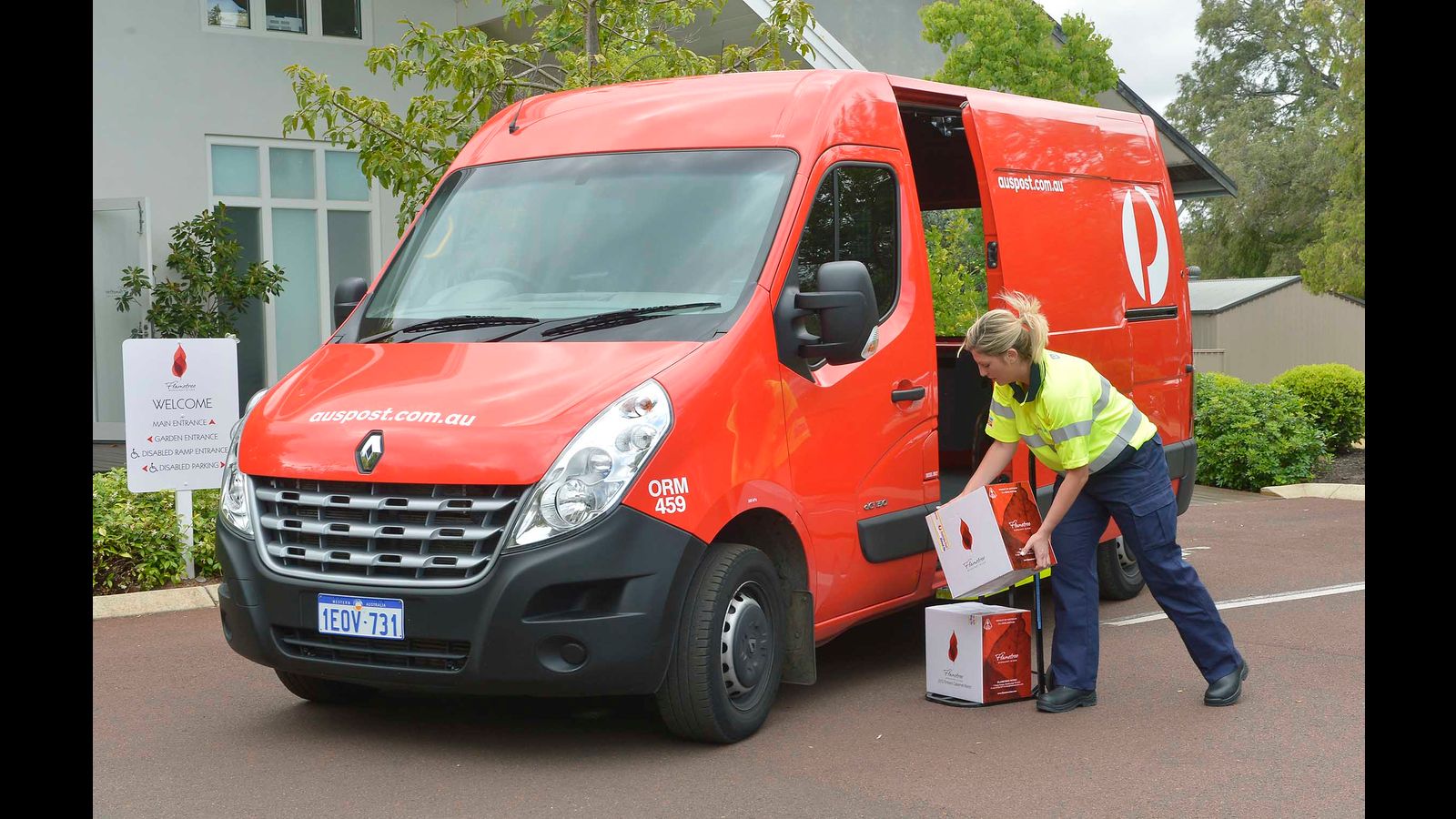Australia Post workers speak out against union-enforced COVID-19 ...