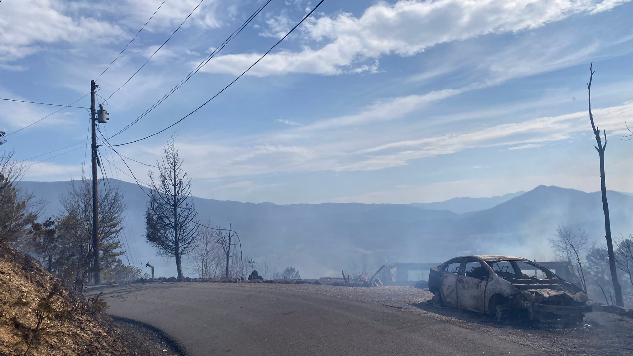 East Tennessee wildfires prompt evacuations of thousands of residents ...